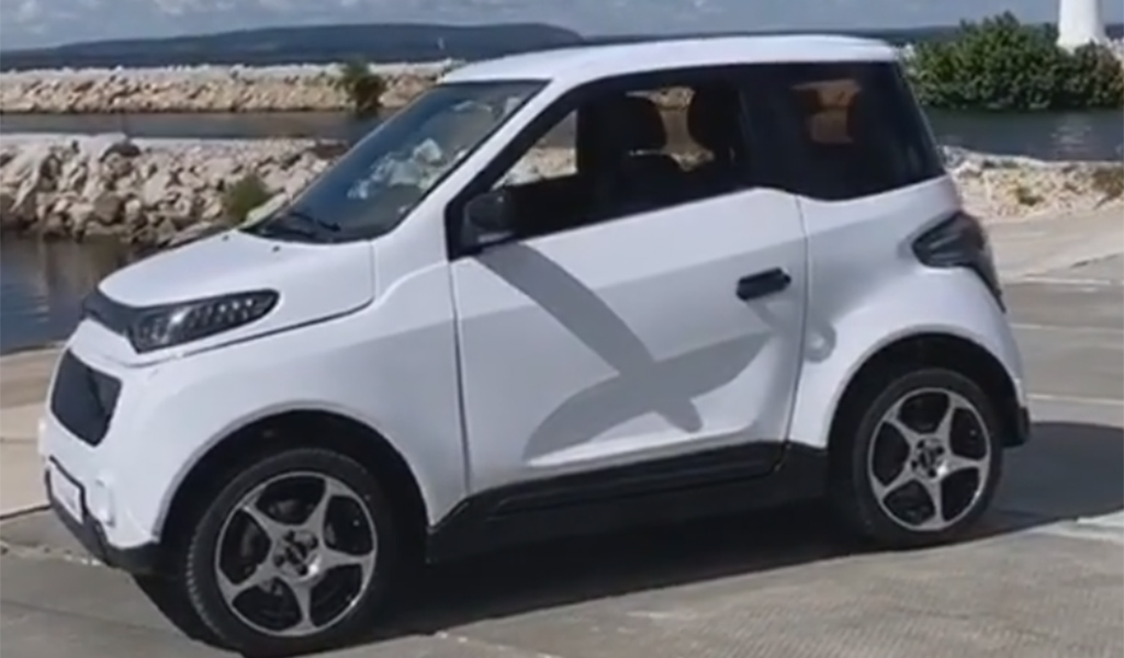 В сети появились фото и видео серийной версии электрокара Zetta